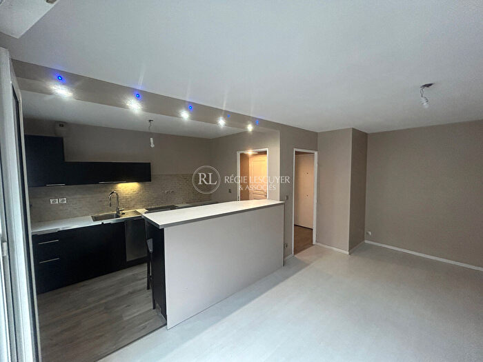 Appartement à louer - Villeurbanne, Ferrandière, Maisons Neuves - 2 pièces - 1 chambre