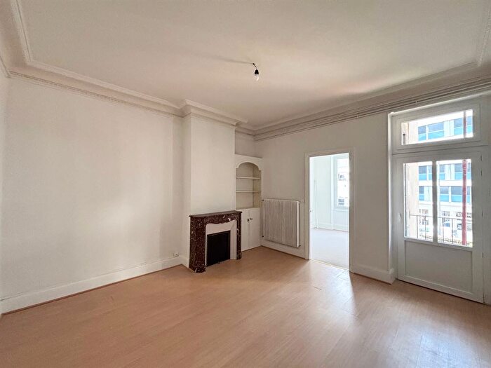 Appartement à louer - Clermont-Ferrand, Jaude, Fontgiève Saint-Alyre - 4 pièces - 2 chambres