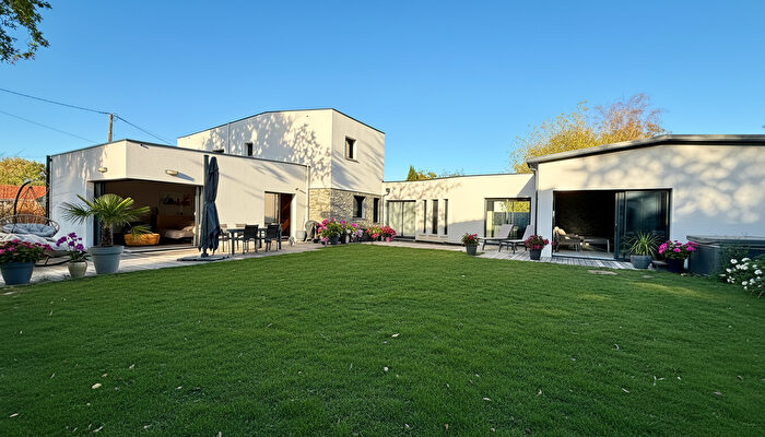 Maison 9 pièces à vendre à Mauves-sur-Loire
