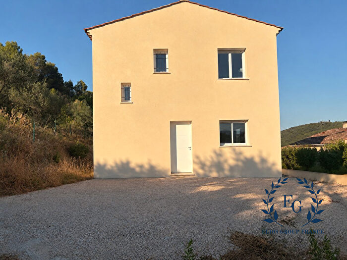 Maison 4 pièces à vendre à Vins-sur-Caramy