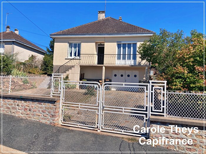 Maison 5 pièces à vendre à Dun-le-Palestel