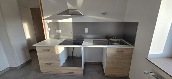 Maison à louer - Saint-Forgeux - 4 pièces - 3 chambres