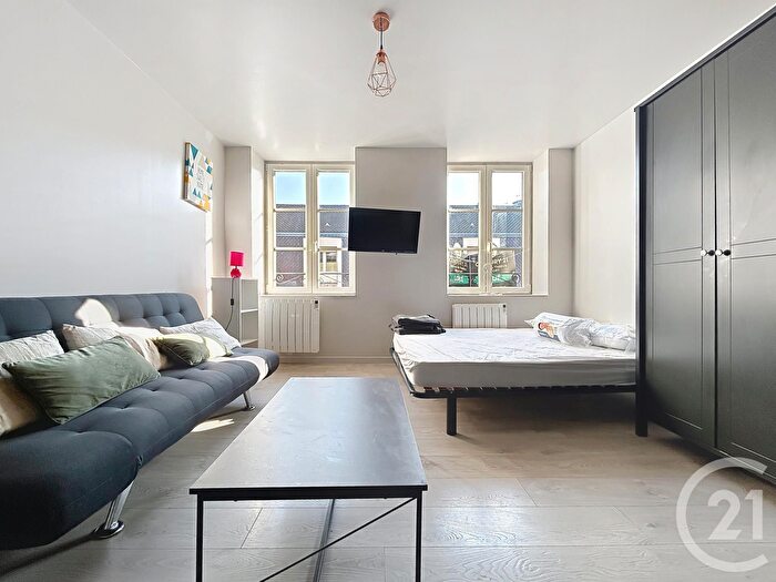 Appartement à louer - Montbéliard, Centre-ville, Prairie, Batteries du Parc, Charmontet - 1 pièce