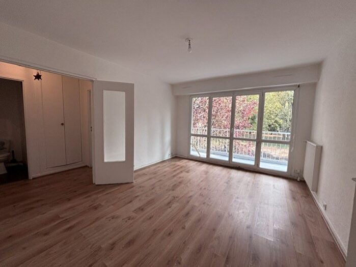 Noisy-le-Grand, Nord : Appartement 2 pièces à vendre