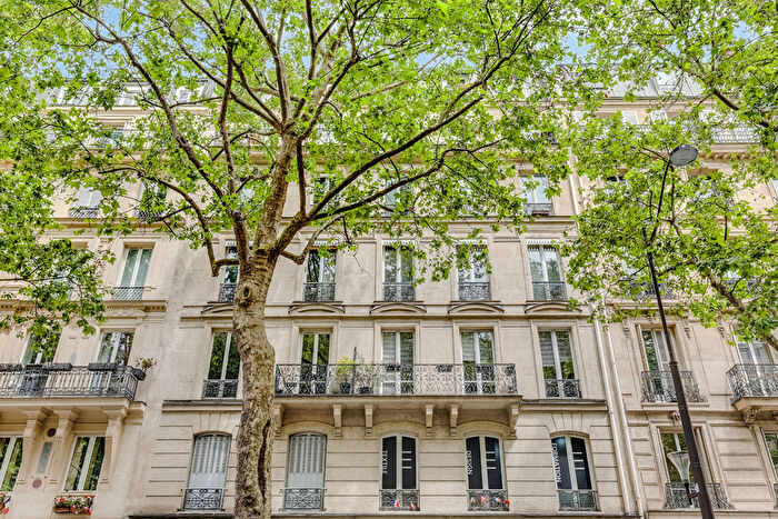 Paris 11ème, République, Saint-Ambroise : Appartement 3 pièces à vendre