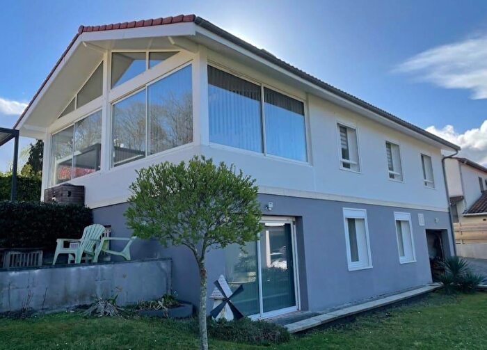 Maison à vendre - Artigues-près-Bordeaux - 6 pièces - 4 chambres