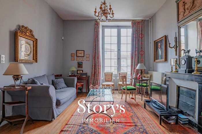 Maison à louer - Cluny - 5 pièces - 1 chambre