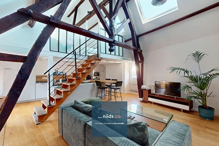 Appartement à vendre - La Rochelle, Centre-ville, Vieux-port, Marché - 2 pièces - 1 chambre