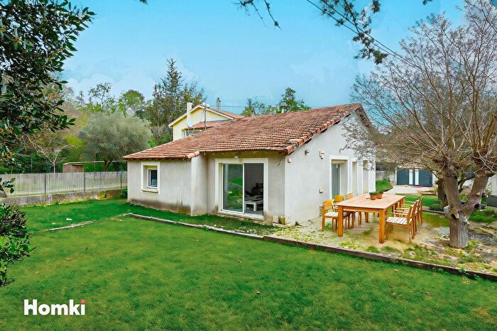 Maison à vendre - Nîmes, Terres de Rouvière, LEau Bouillie - 4 pièces - 3 chambres