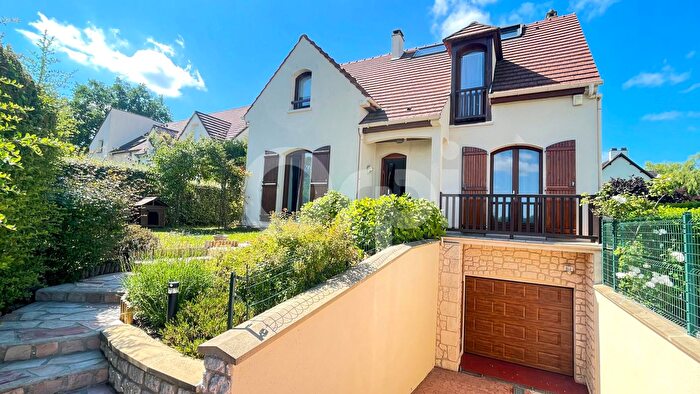 Maison à vendre - Vernouillet - 6 pièces - 4 chambres