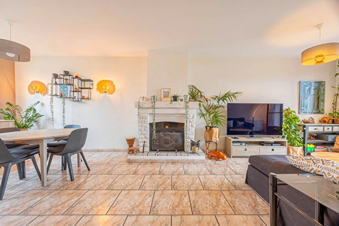 Maison à vendre - Pessac, CCLAPS, La Châtaigneraie - 4 pièces - 3 chambres