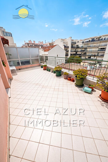 Appartement 2 pièces à louer - Antibes, Juan-les-Pins, Le Cap