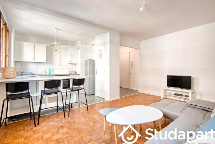 Appartement à louer - Les Chartreux, Marseille ème arrondissement - 1 pièce - 1 chambre