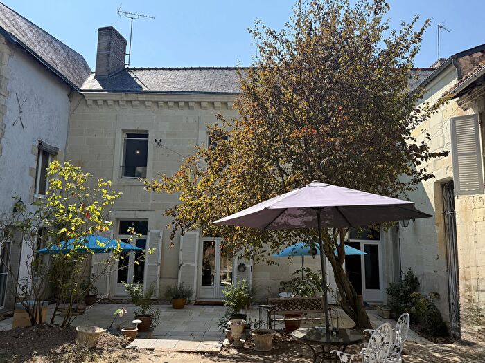 Loudun : Maison 12 pièces à vendre