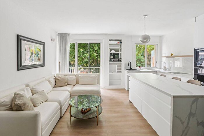 Appartement à louer - Parc dOrléans, Neuilly sur Seine - 3 pièces - 2 chambres