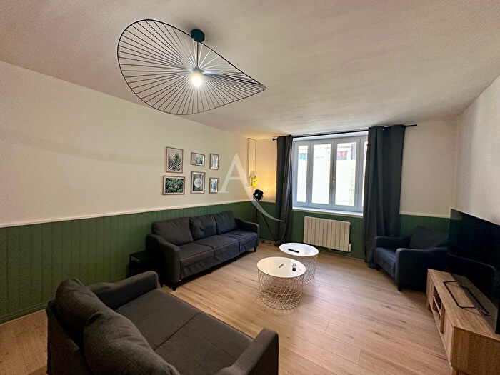 Carcassonne, Cité Médiévale, Barbacane, Trivalle : Appartement 4 pièces à louer