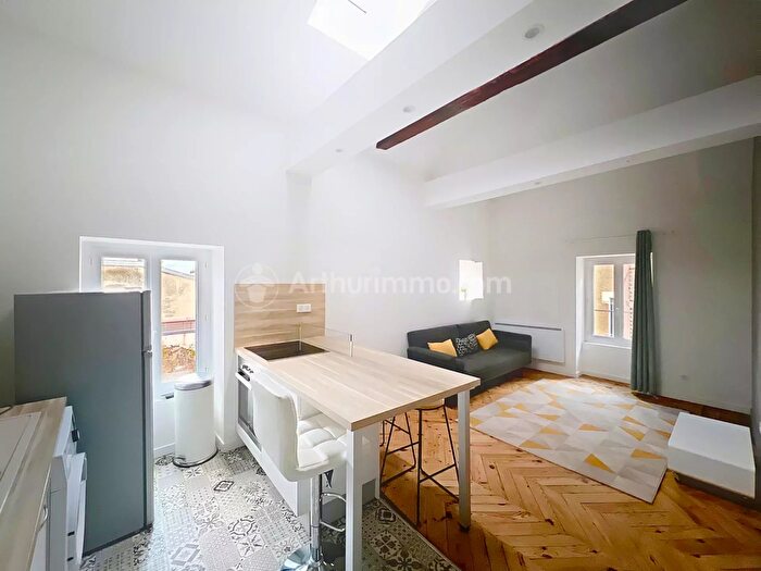 Appartement à louer - Clermont-Ferrand, Delille, Cathédrale, La Gare - 3 pièces - 1 chambre