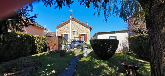 Maison 4 pièces à Mandres-les-Roses, à vendre