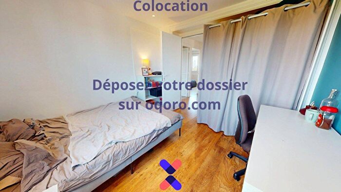 Appartement à louer - Bonnevay, La Soie, Les Brosses, Villeurbanne - 5 pièces - 4 chambres