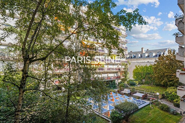 Appartement à louer - Saint Placide, Paris ème arrondissement - 2 pièces - 1 chambre