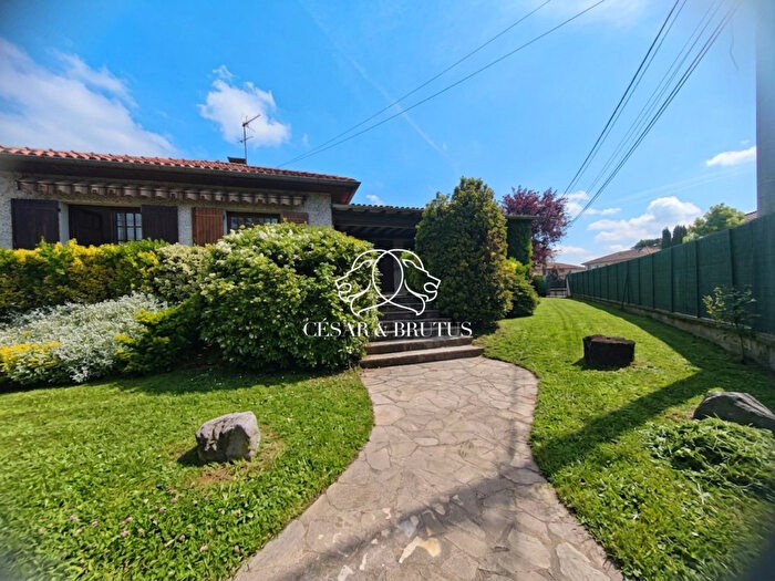 Maison 5 pièces à Saint-Genis-Laval, Collonges, à vendre