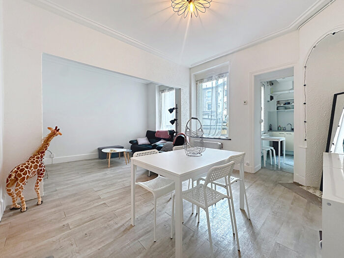 Appartement à louer - Nancy, Mon Désert, Jeanne dArc, Saurupt, Clémenceau - 3 pièces - 2 chambres