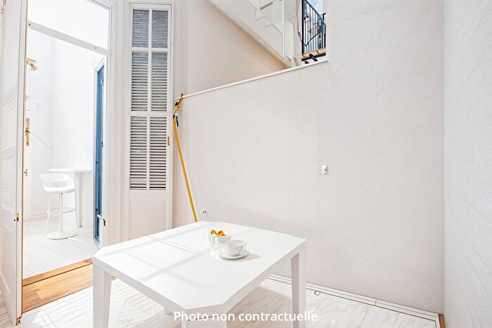 Appartement 3 pièces à Marseille 1er, Chapitre, à vendre