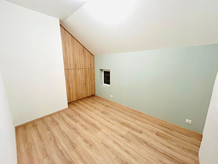 Appartement à louer - Saint-Germain-des-Fossés - 3 pièces - 2 chambres