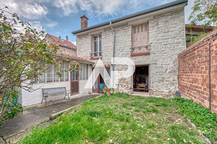 Maison à vendre - Rueil-Malmaison, Coeur de Ville - 10 pièces - 6 chambres