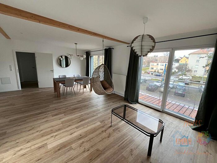 Appartement à louer - Riedisheim, Centre-ville - 4 pièces - 3 chambres