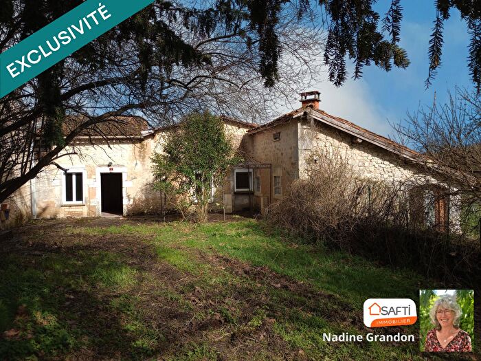 Maison à vendre - Touvérac - 6 pièces - 2 chambres