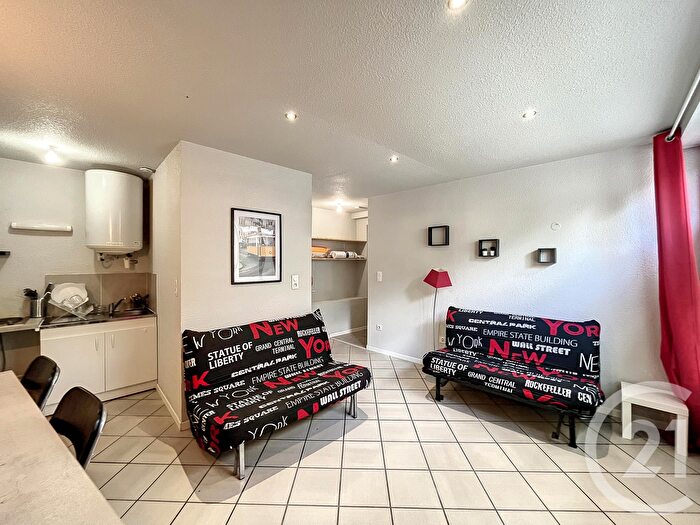 Appartement à louer - Clermont-Ferrand, Saint-Jacques - 1 pièce