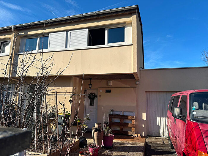 Maison à vendre - Savigny-le-Temple, Plessis-le-Roi - 4 pièces - 3 chambres