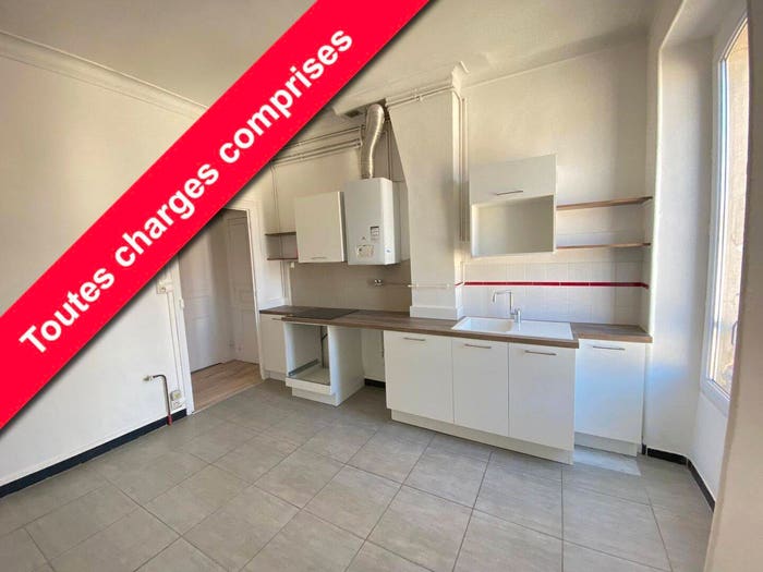 Casernes, Nîmes - Appartement 3 pièces à louer