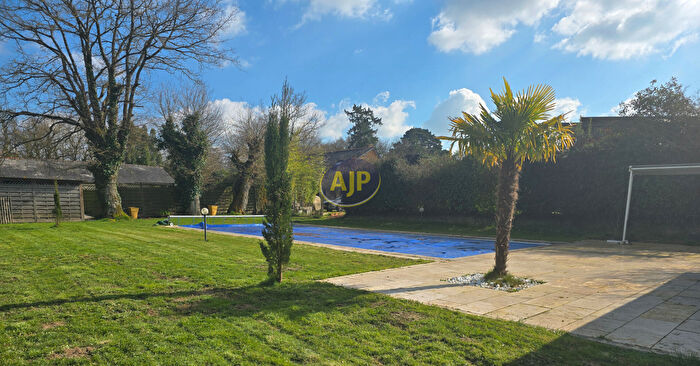 Maison à vendre - Mouais - 6 pièces - 4 chambres