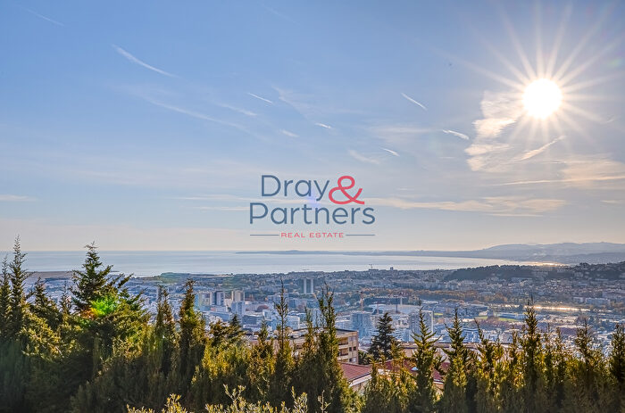 Maison à vendre - Nice, Fabron - 7 pièces - 3 chambres