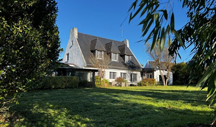 Maison à vendre - Saint-Évarzec - 8 pièces - 5 chambres