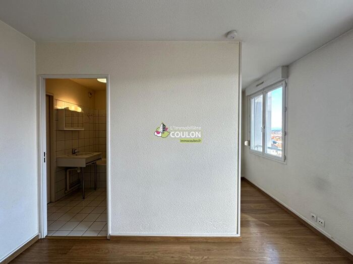 Appartement à louer - Clermont-Ferrand, Herbet, Brezet, Saint-Jean - 1 pièce