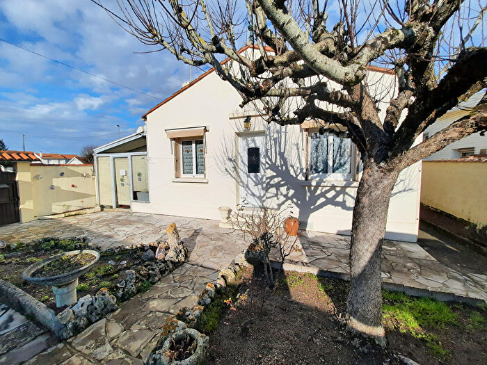 Maison à vendre - Saintes, Bellevue, La Grange, Les Boiffiers - 5 pièces - 3 chambres