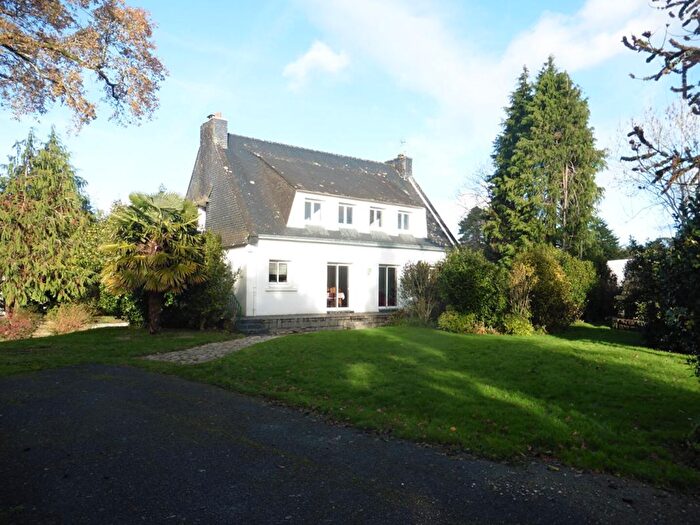 Maison à vendre - Quimperlé - 9 pièces - 6 chambres