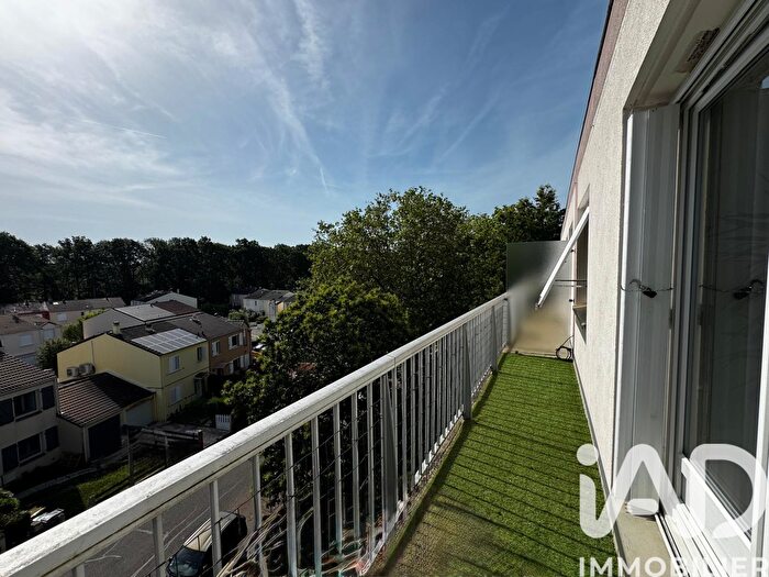 Magny-les-Hameaux : Appartement 4 pièces à louer