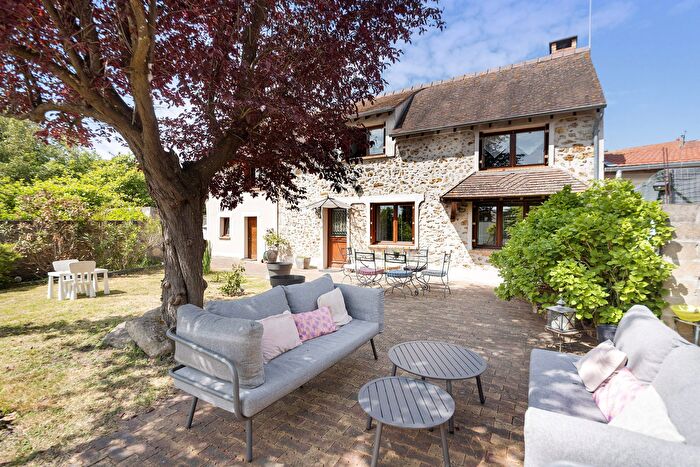 Maison 4 pièces à Bruyères-le-Châtel, à vendre