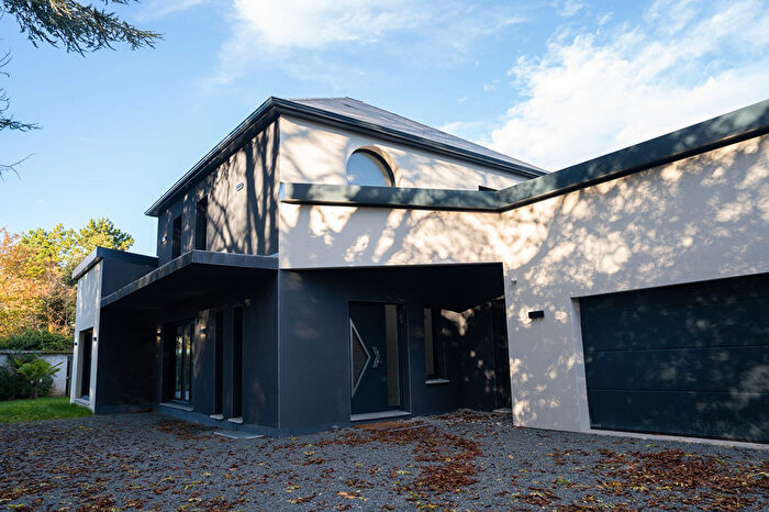 Maison à vendre - La Chapelle-Saint-Mesmin - 9 pièces - 4 chambres