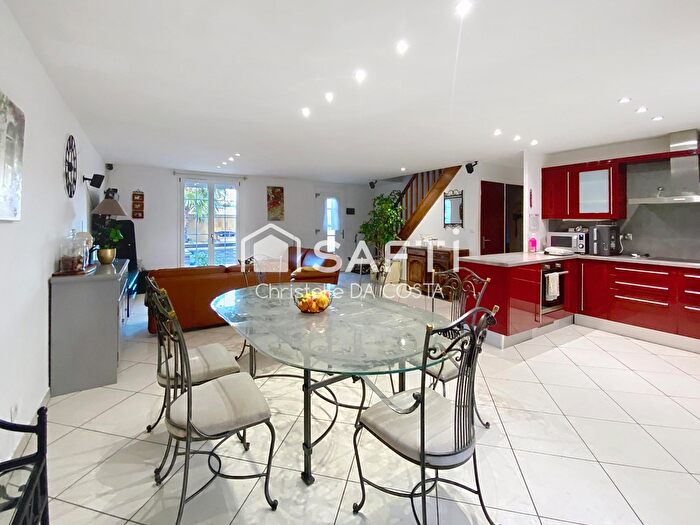 Maison à vendre - Rozay-en-Brie - 7 pièces - 5 chambres