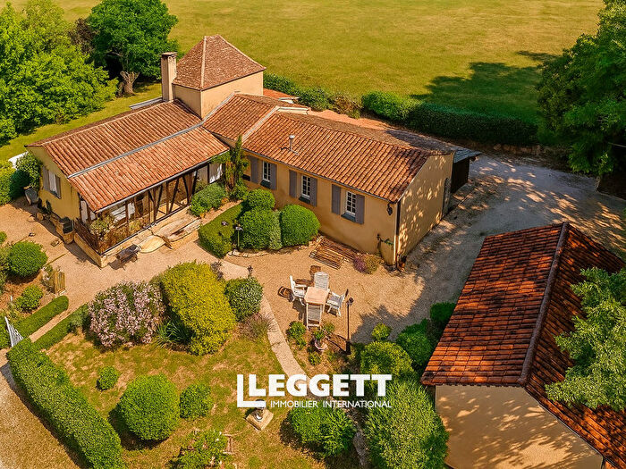 Maison à vendre - Villefranche-du-Périgord - 6 pièces - 4 chambres