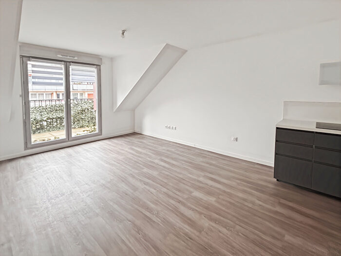 Appartement à louer - Mennecy, Le Petit Mennecy - 3 pièces - 2 chambres