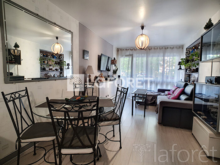 Appartement à vendre - Saint-Michel-sur-Orge, Bois des Roches - 2 pièces - 1 chambre