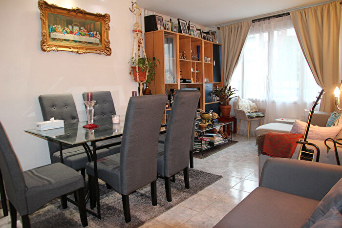 Appartement à vendre - Saint-Ouen, Centre-ville - 4 pièces - 3 chambres