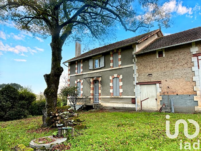 Maison à vendre - Montpon-Ménestérol - 7 pièces - 5 chambres