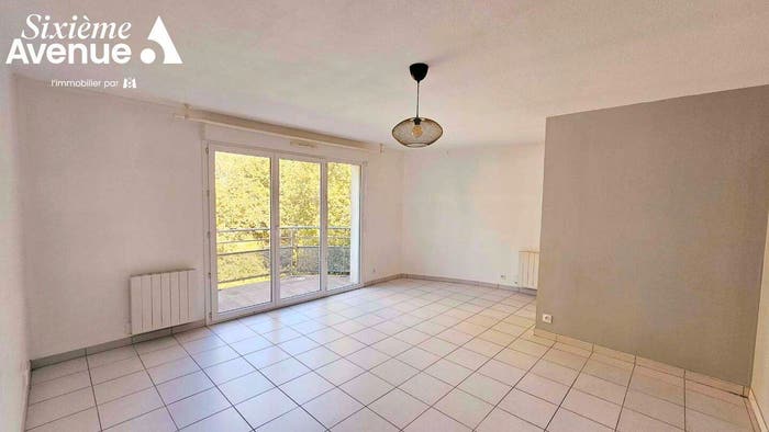Penhars, Quimper : Appartement 2 pièces à louer